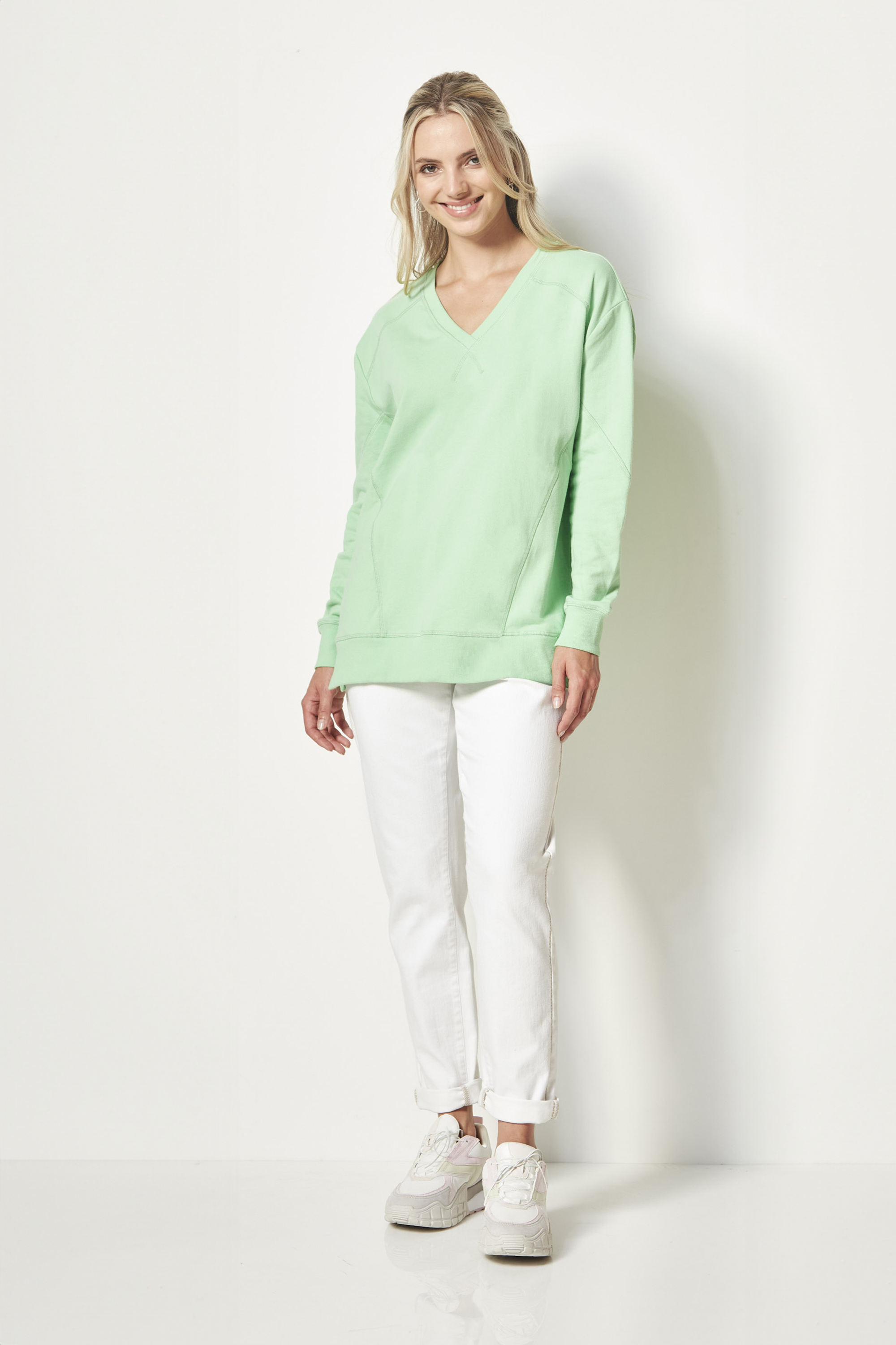Verge - TRIVIA SWEATSHIRT - Hartleys Fashion
