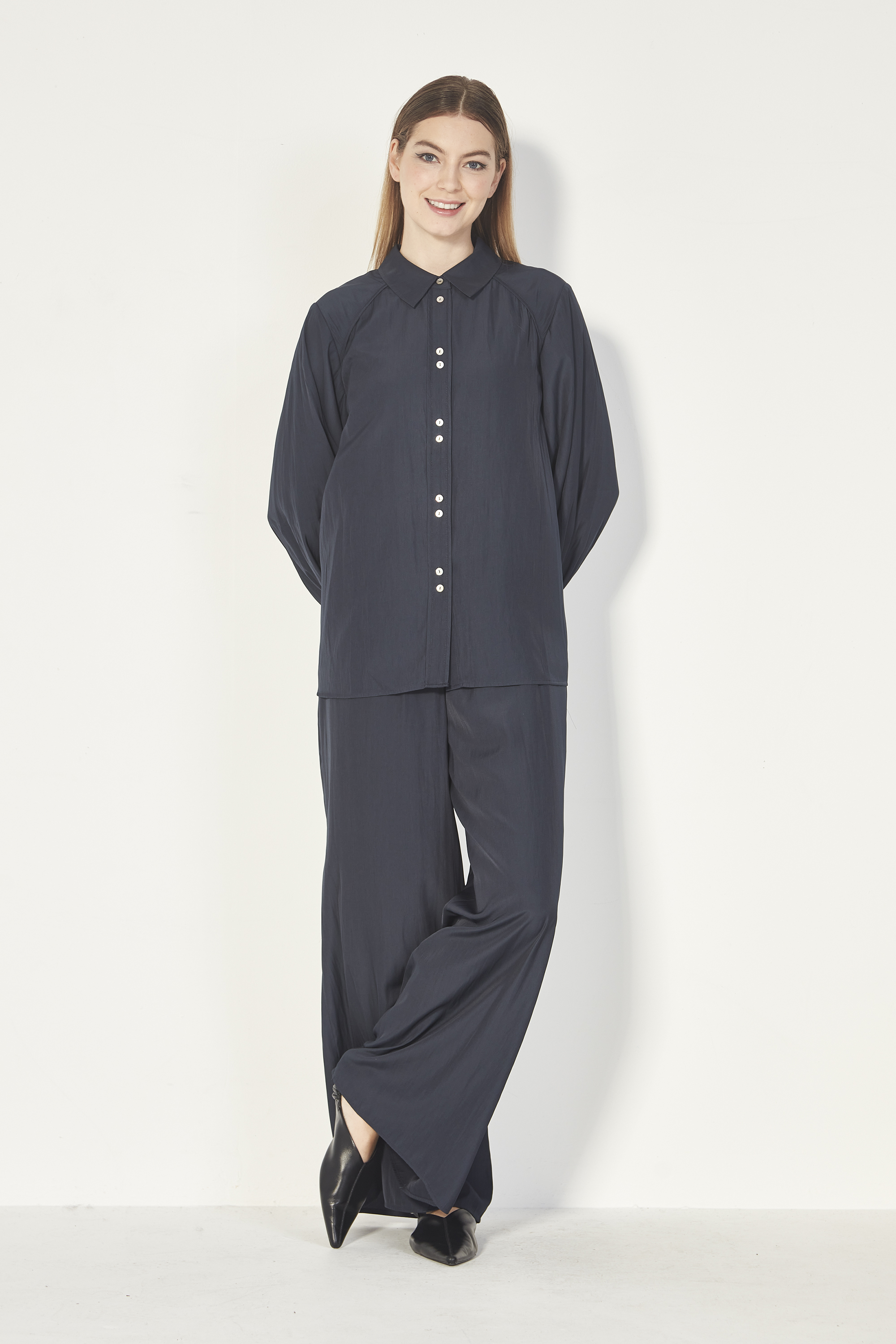 Shirts - DEMURE SHIRT - Hartleys Fashion