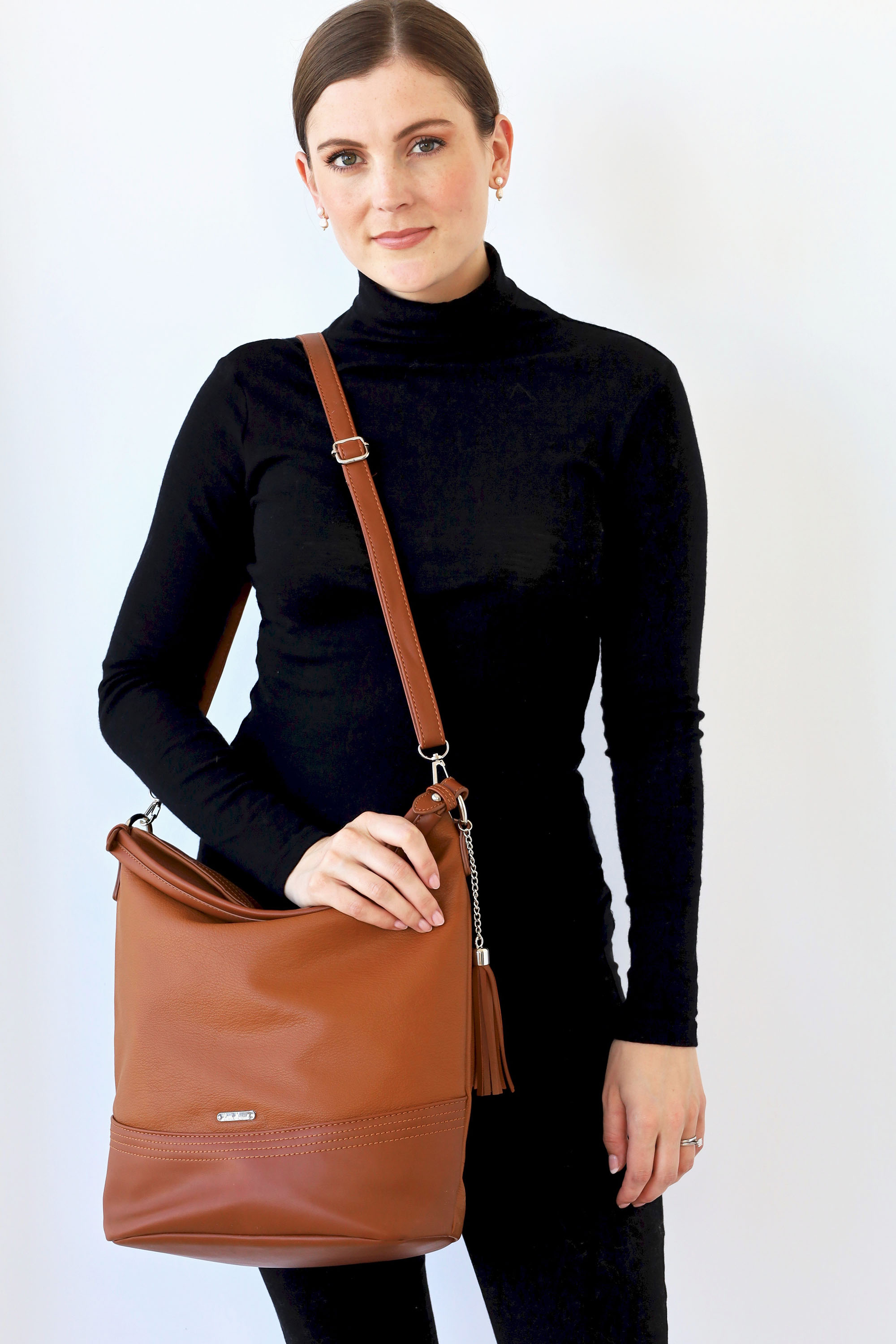 Archer House - ZIP SHOULDER BAG - Hartleys Fashion