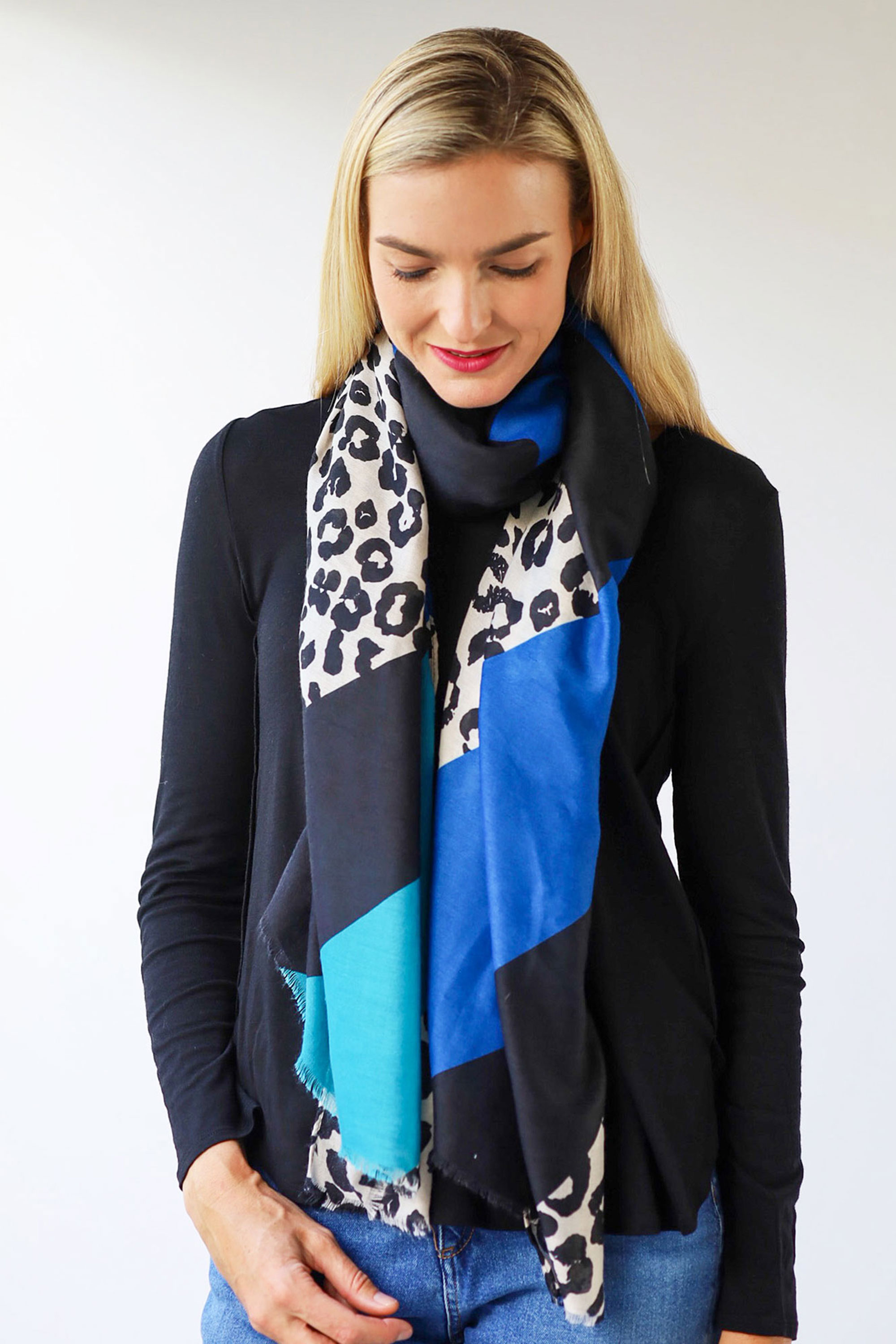 Archer House - ANIMAL PRINT SCARF - Hartleys Fashion