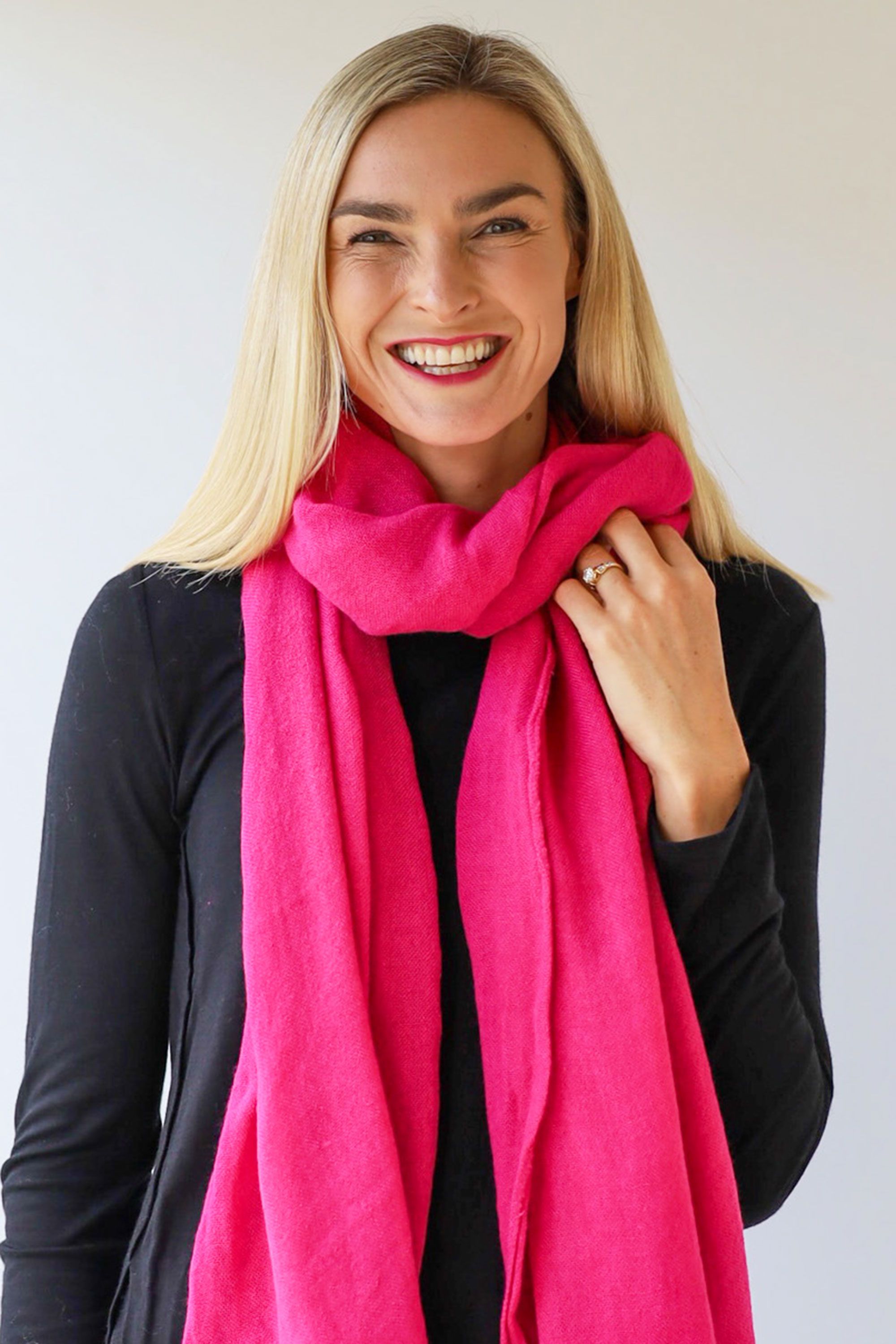 Archer House - PLAIN SOFT SCARF - Hartleys Fashion