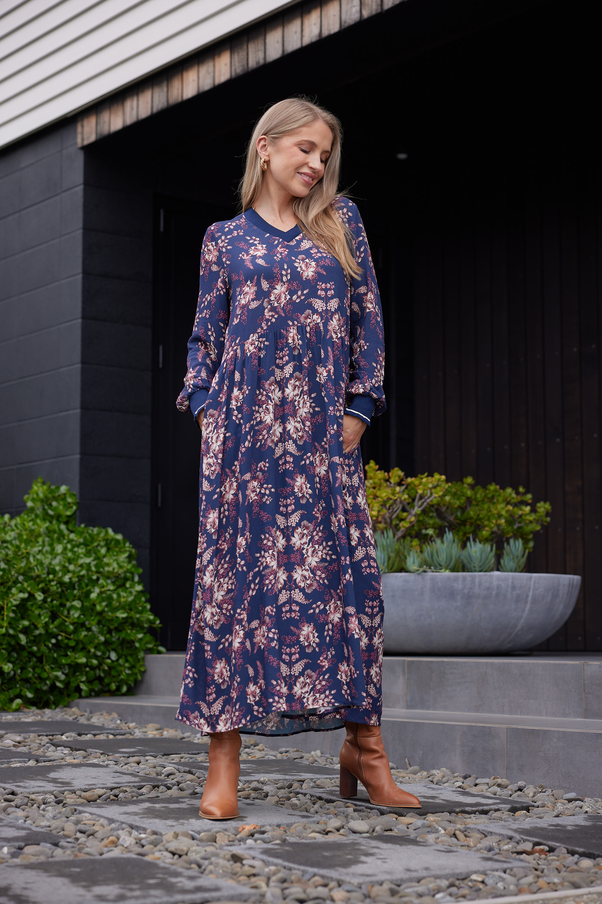 Dresses - TULIP MIDI DRESS - Hartleys Fashion
